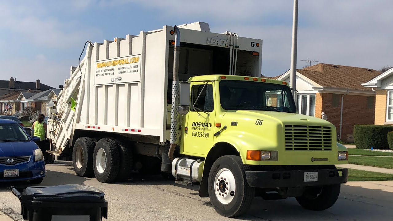 Leach Rear Loader Garbage Trucks: Bosman Disposal - YouTube