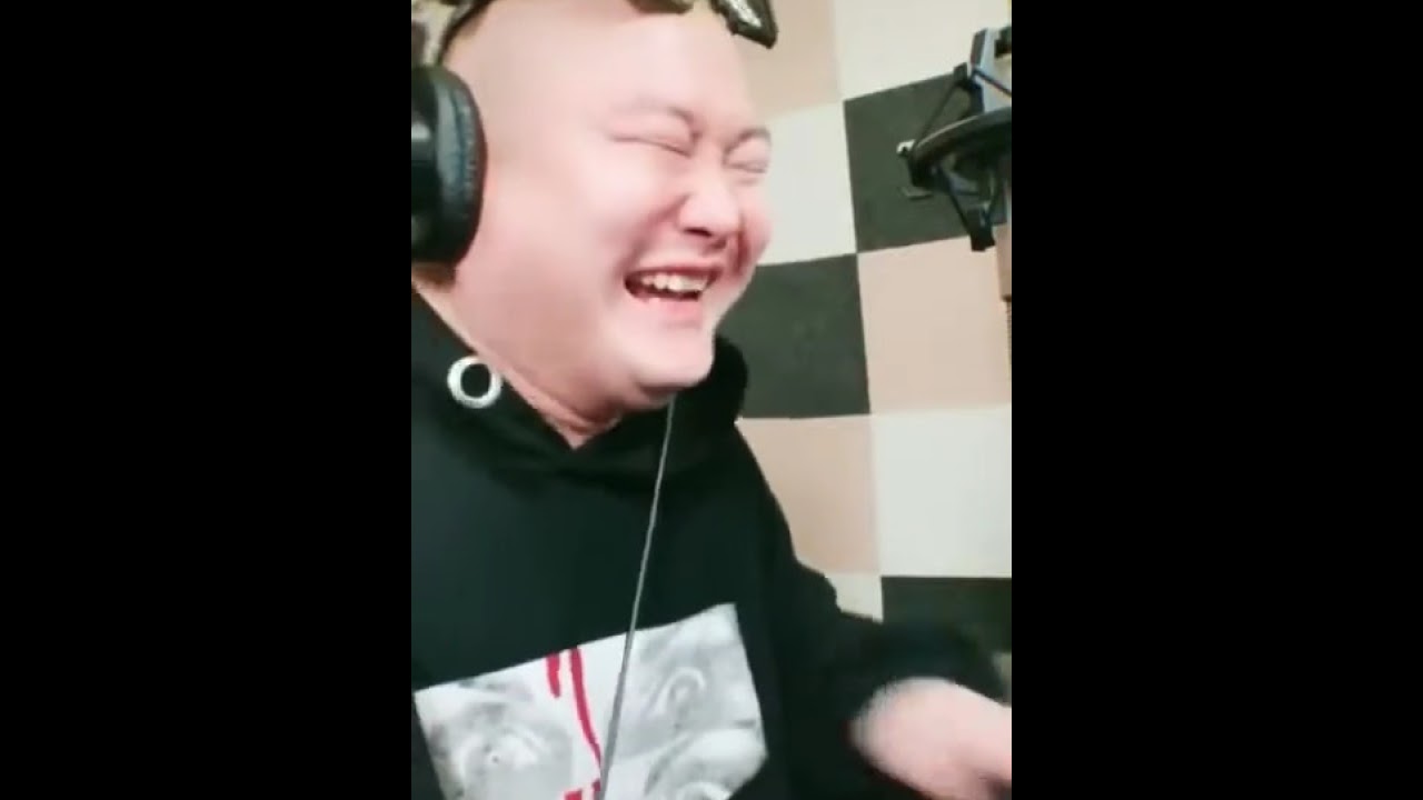 Chi La China Chinese Man Laughing Song Real Person Asia got Talent 720p ...