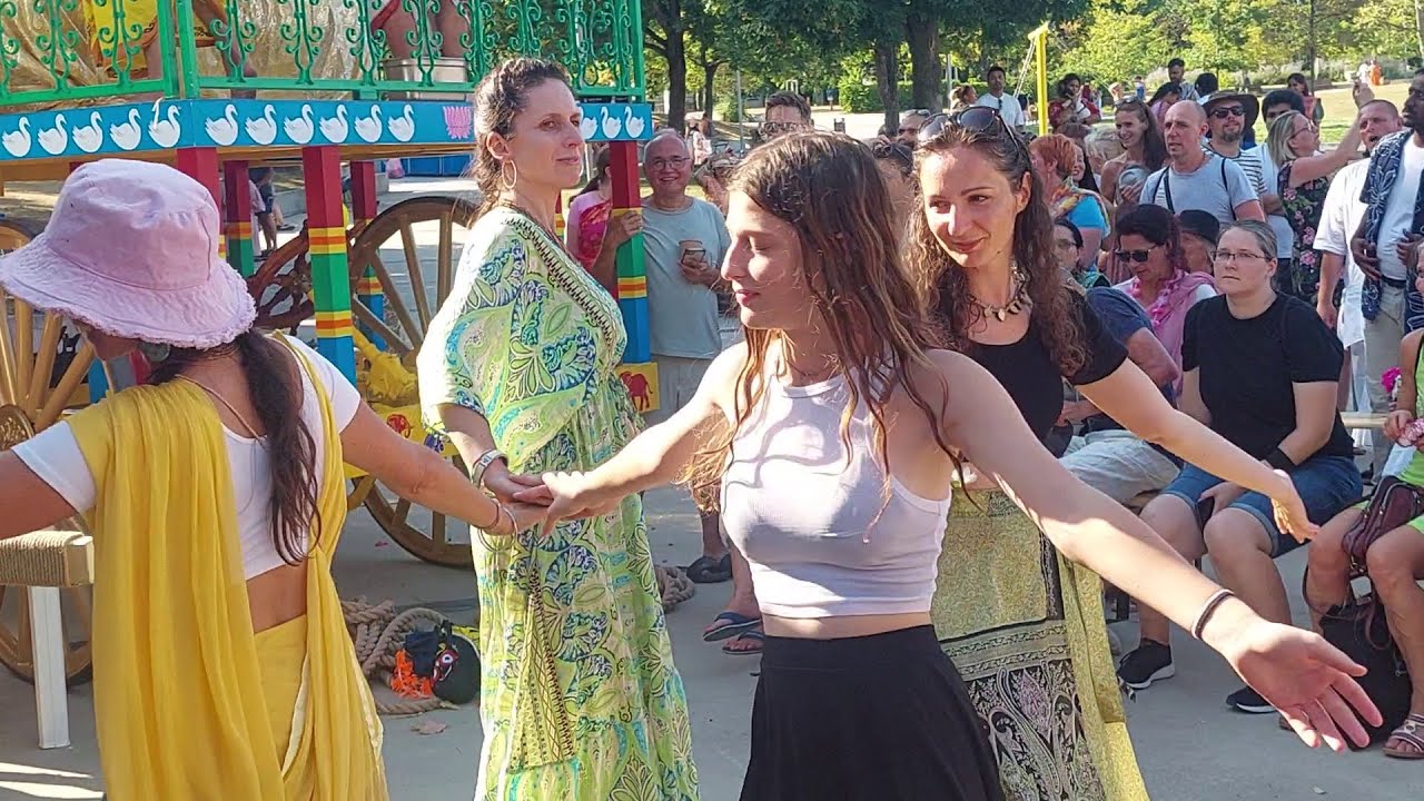 Ananda Dulal Prabhu Chants Hare Krishna at Bratislava Ratha-yatra Stage ...