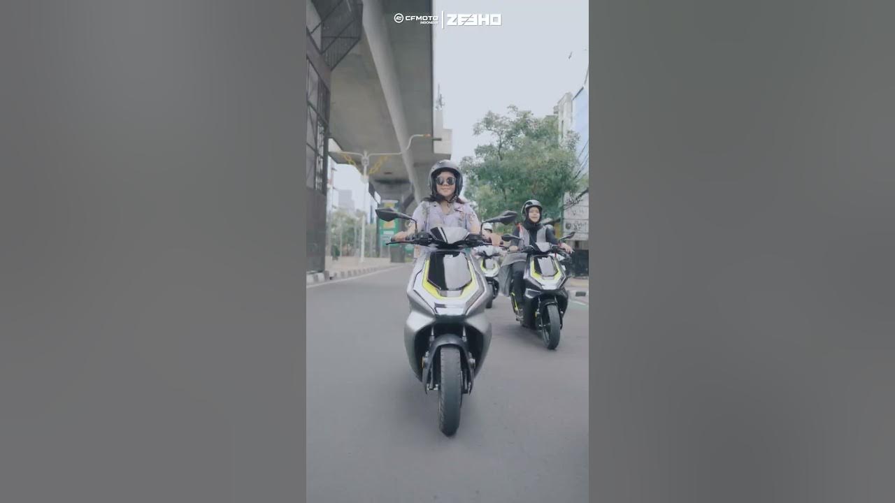 Riding With Lady Riders using Zeeho AE6+ and AE8+ - YouTube