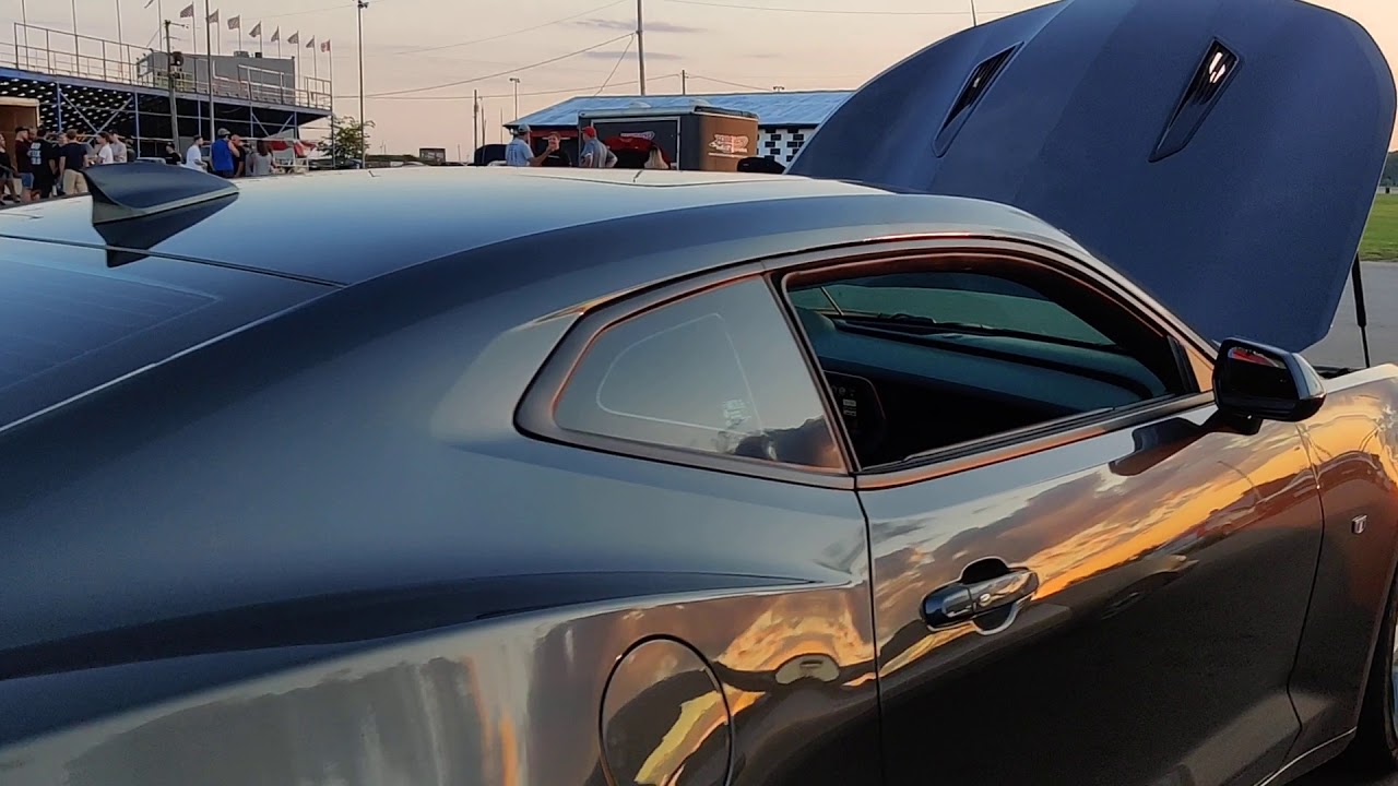 Super fast Sleeper Camaro sounds amazing - YouTube