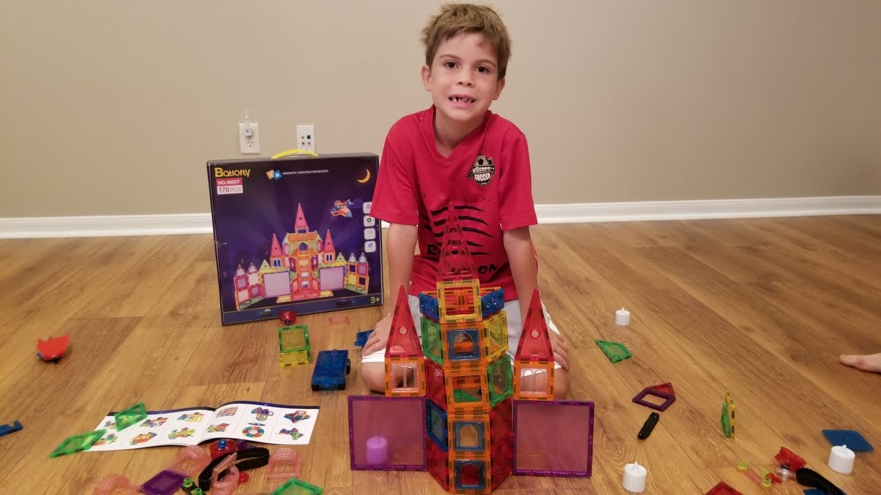 Building Castles with 3D Magnetic Building Blocks by Batlofty - YouTube