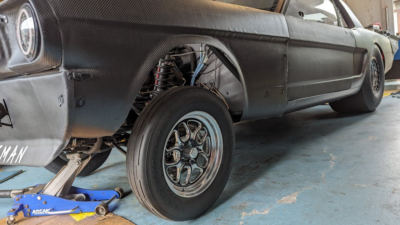 Rear mount rad, long travel suspension mustang II, faux patina - YouTube