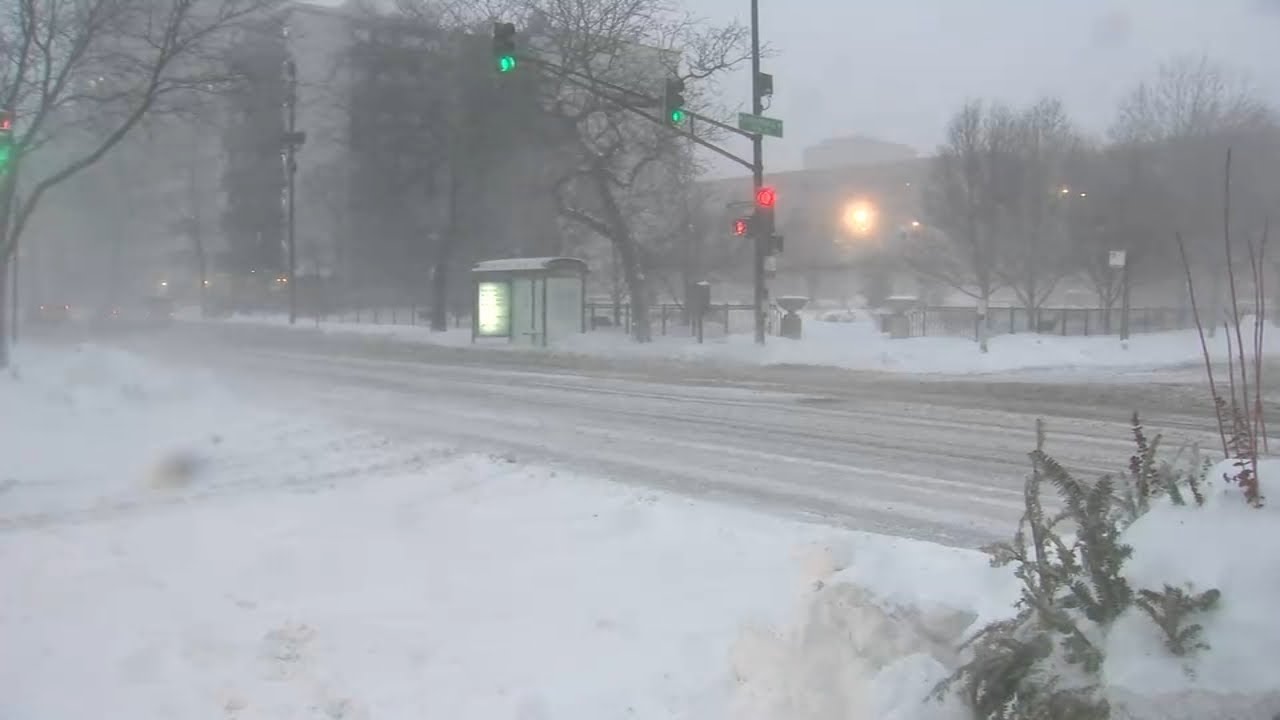 Winter storm slams Chicago, dropping over a foot of snow | ABC7 Chicago ...