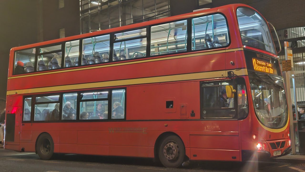 [HD WS] *RED* First Leeds 37675 (YJ58 RTX) On The 40 - YouTube