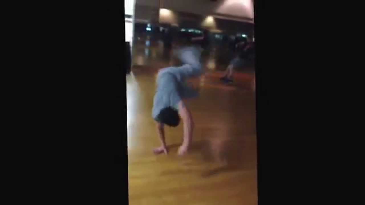 Little Moe with the Gimpy Leg breaking it down...... - YouTube