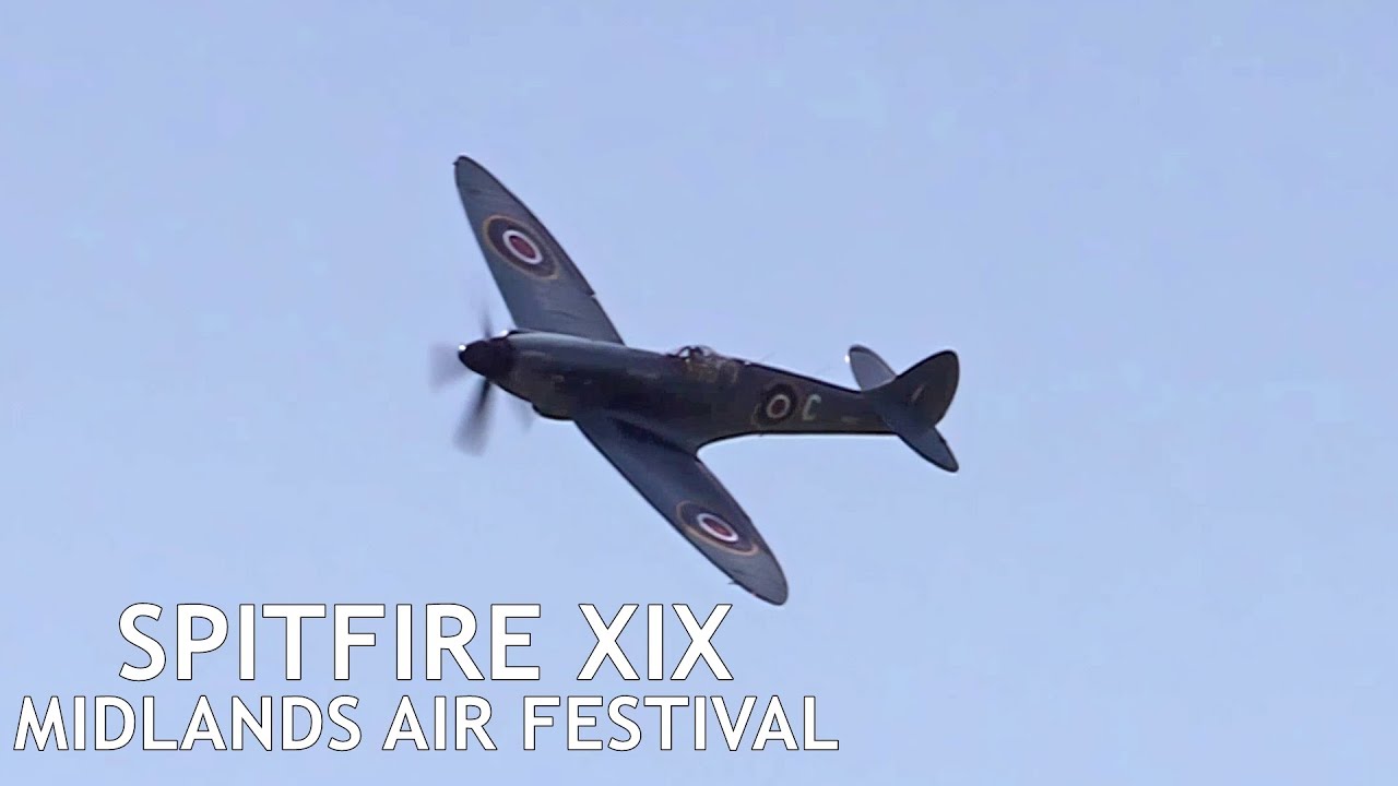Rolls Royce heritage flight Spitfire PR. XIX - Midlands Air Festival ...