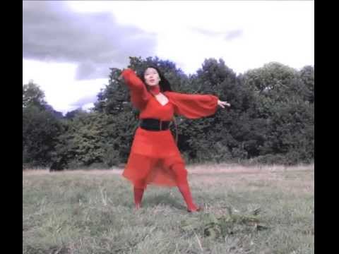 Lisa Gets Awesome: Kate Bush Wuthering Heights