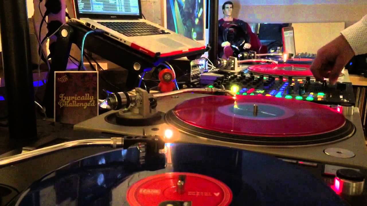 DJ Shorty on 4 DECKS! Shimmy Shimmy Ya Remix - YouTube