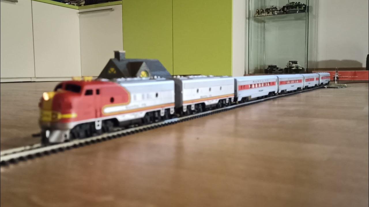tyco train red box era - YouTube