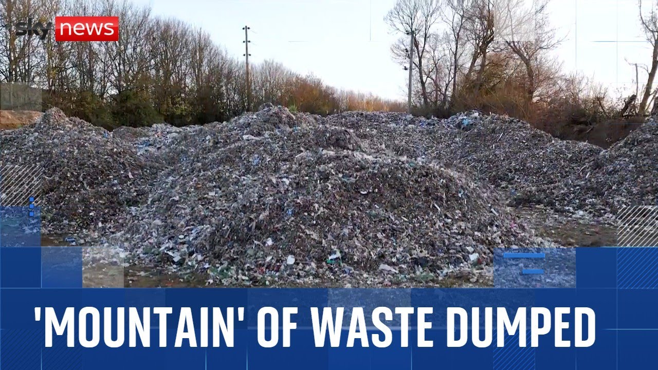 60 metre long 'mountain' of waste dumped in Oxfordshire - YouTube