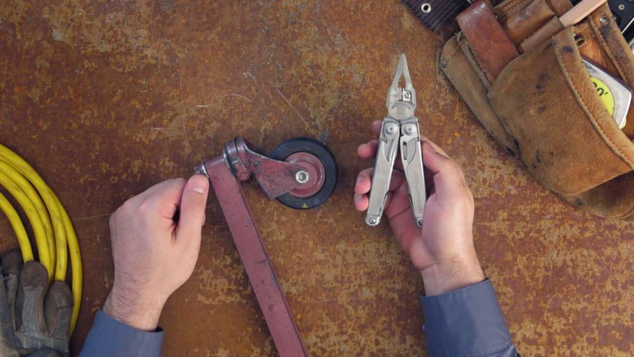 How-to: Leatherman SURGE - YouTube