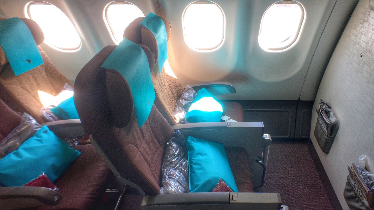 Garuda Indonesia in Economy from Sydney to Bali - YouTube