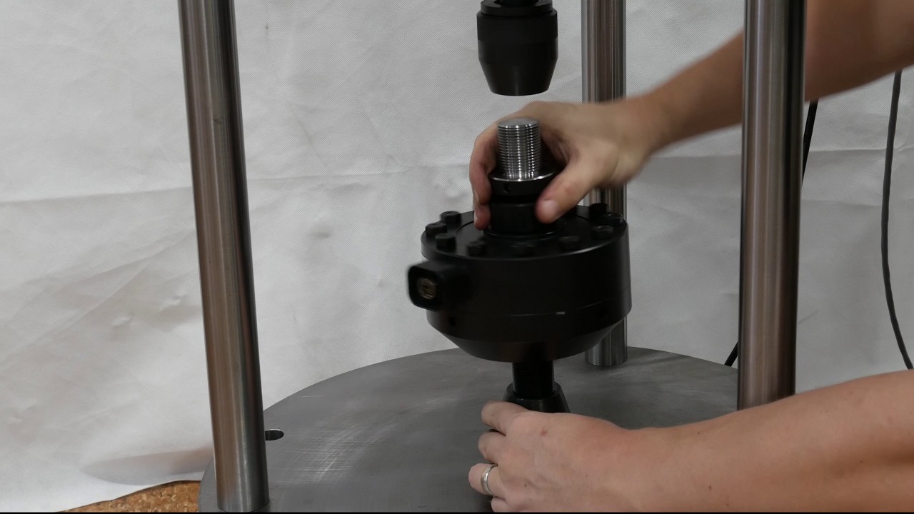How to set up a load cell in tension using Morehouse quick-change ...