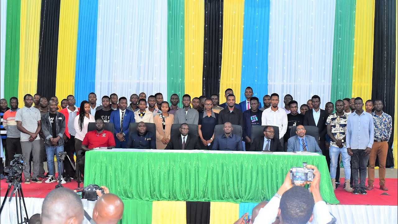 DC MBEYA AFUNGUA KONGAMANO LA KUKUZA MAADILI NA ELIMU YA MAPAMBANO ...