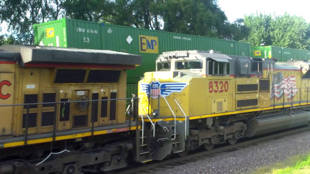 UP 8779 leading EB stack with mid and rear-end DPUs meets UP 7287 leading WB coal with DPU ...