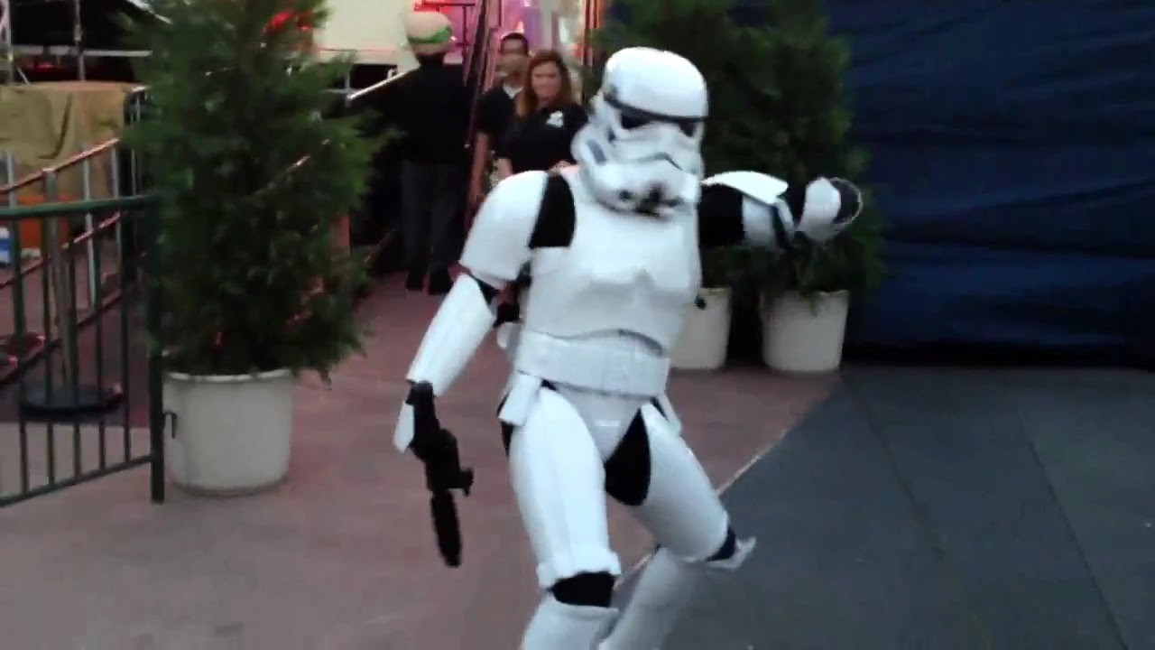 Storm Trooper Dancing at Star Wars Weekend, Disney's Hollywood Studios ...