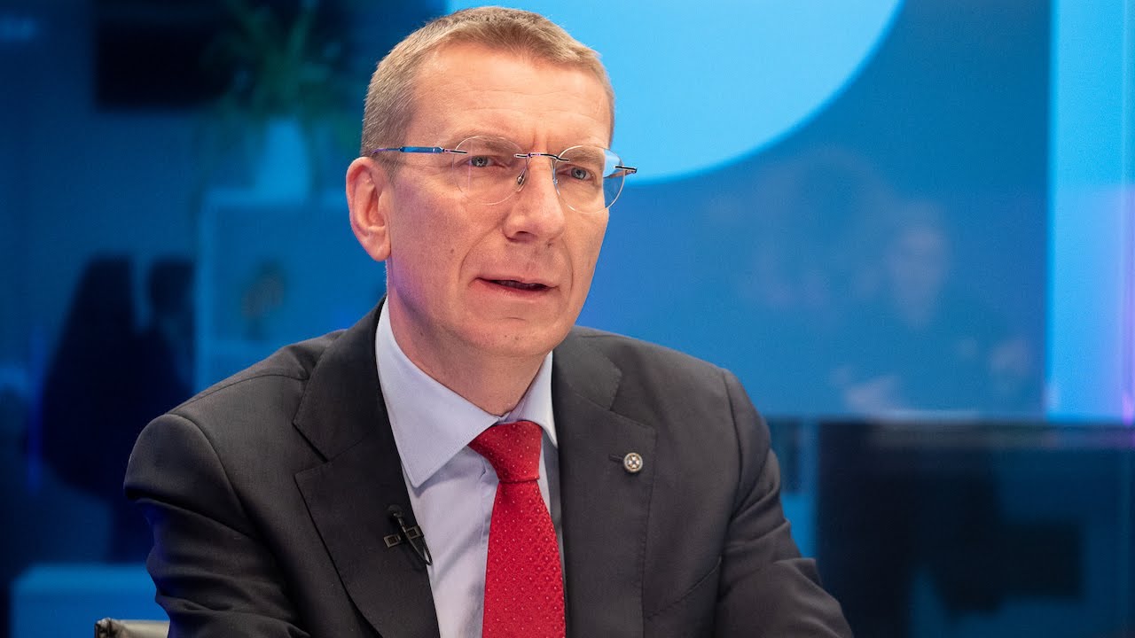 Ja nevar pieņemt Civilās savienības likumu, atliek grozīt visus likumus ...