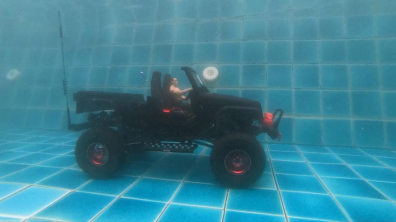 Underwater BTM X-i 1/10 RC Crawler full Water proof. (scx10 clone ...