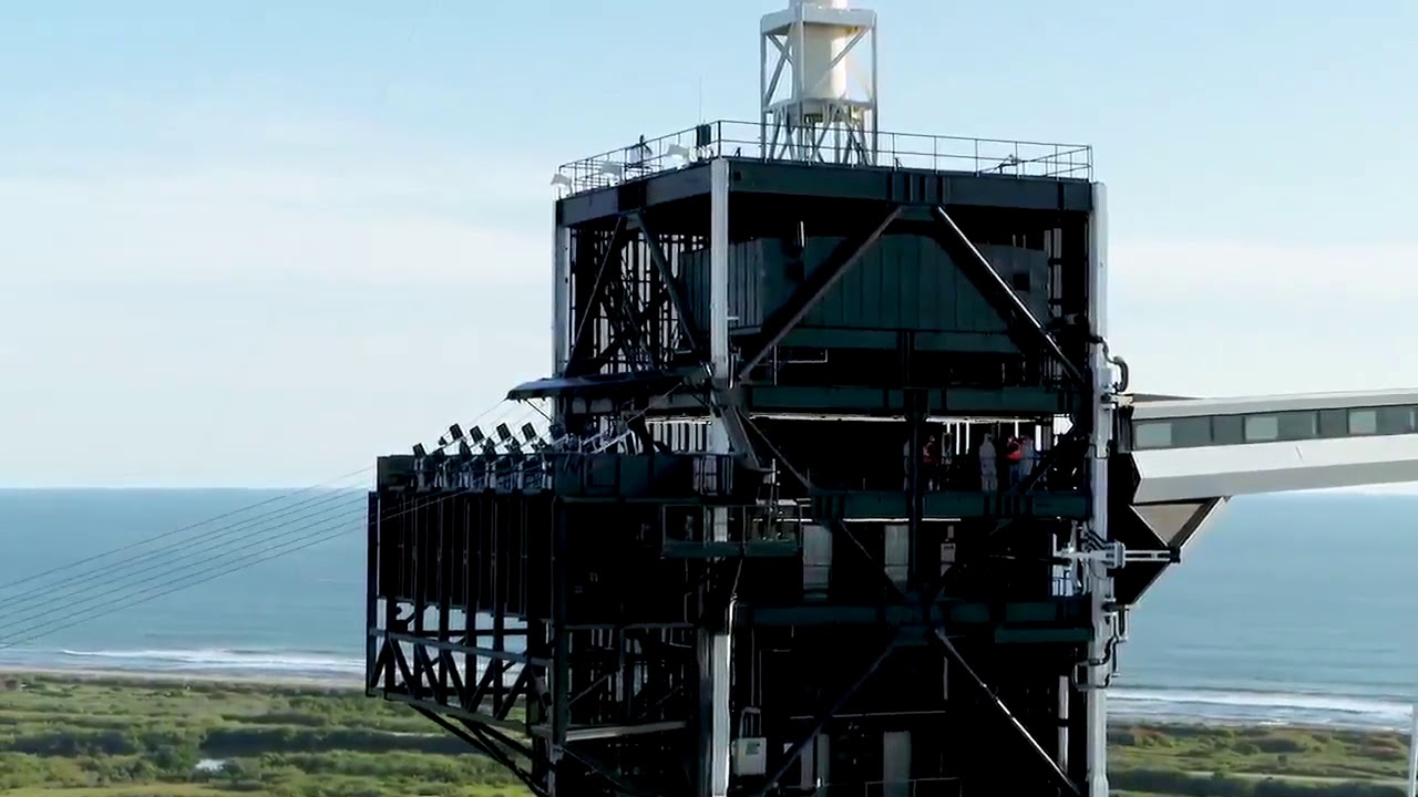 NASA, SpaceX Practice Evacuating Crew from Launch Pad - YouTube