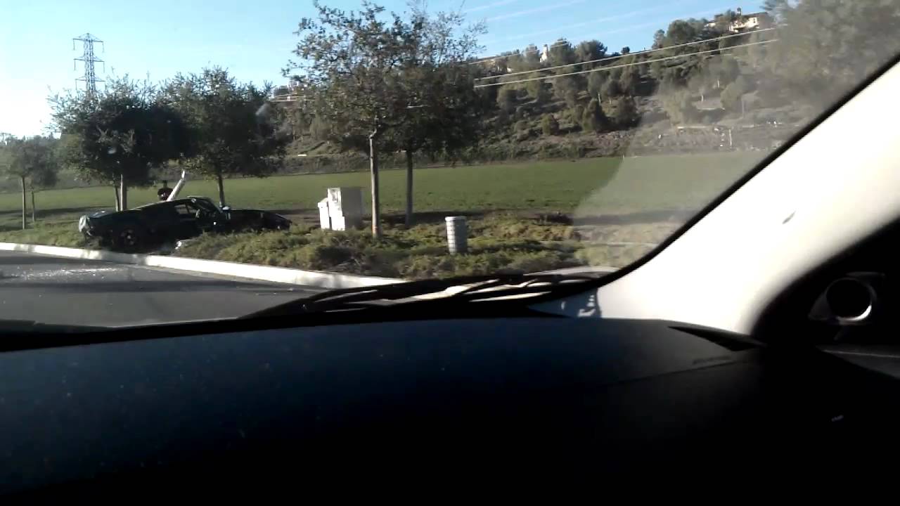 Ford GT crash aftermath - YouTube