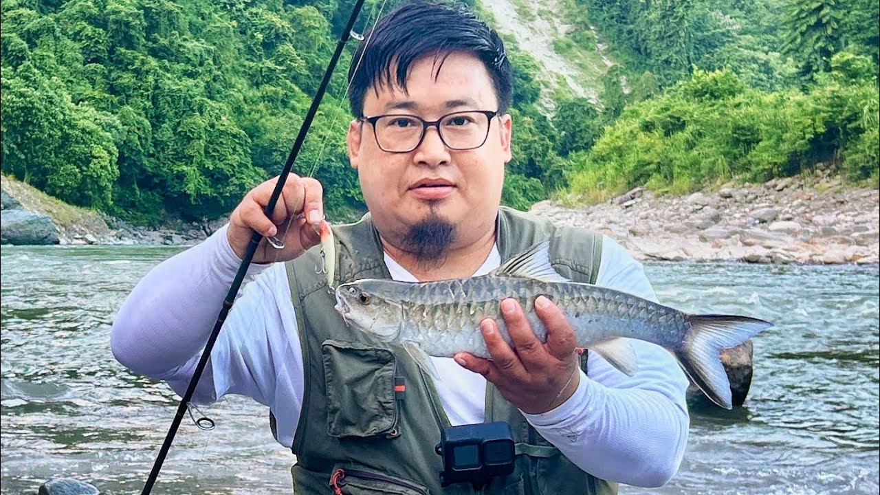 Fishing for Copper mahseer with lures ! - YouTube