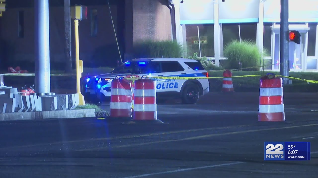 Police investigate serious crash on King St in Northampton - YouTube