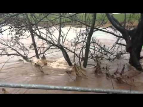 River Irvine at Hurlford Cross - YouTube