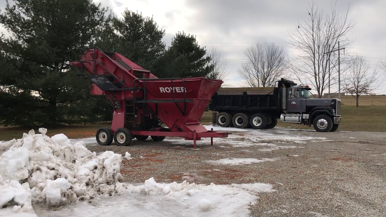 Rob's Trucking Royer 365 Topsoil Screener - YouTube