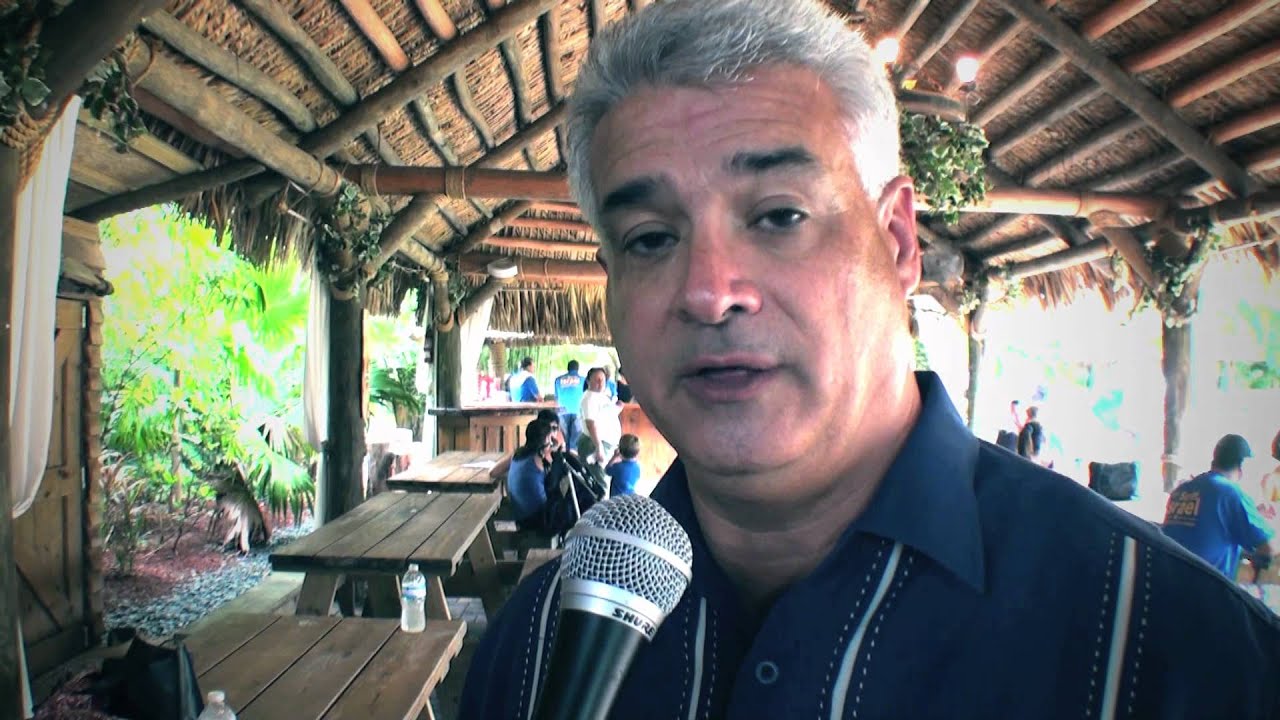 Va A Ser Un Sheriff Fantastico: Angelo Castillo on Scott Israel - YouTube