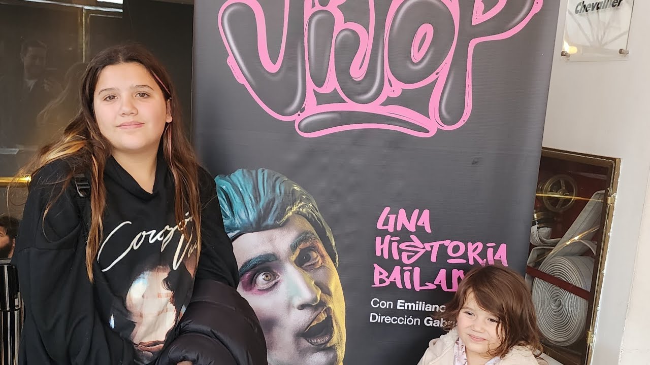 Fuimos a ver Jijop al teatro - YouTube