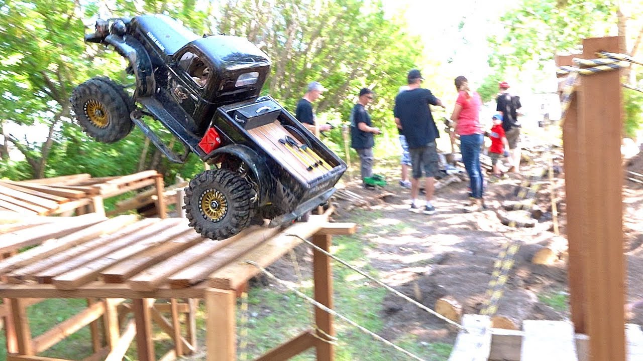 EXPANDED JUNGLE GYM Backyard Scale Park! GROUP PLAY DAY | RC ADVENTURES ...