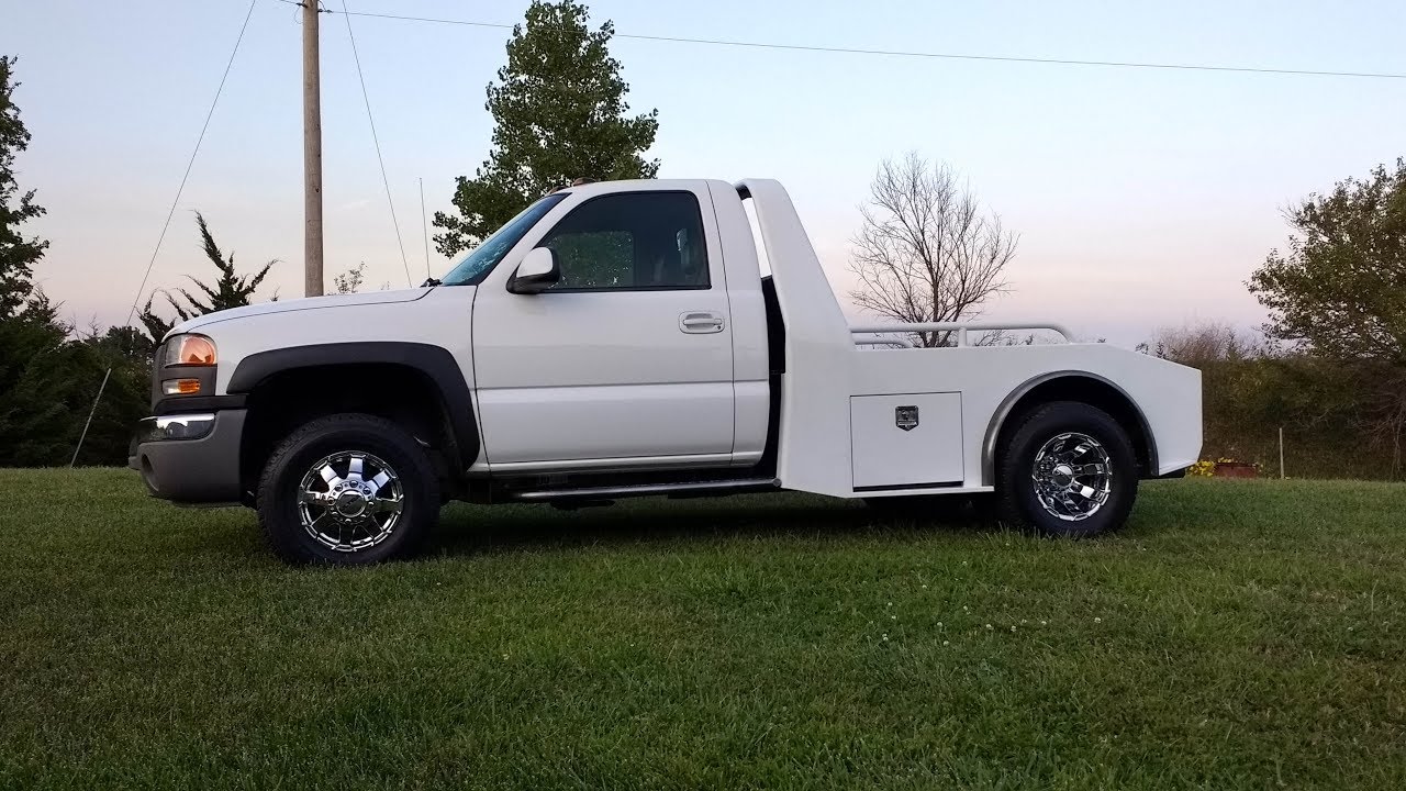 Building a Toter Bed flatbed in 3 minutes! - YouTube