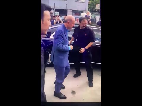 Sosyal medyada çok paylaşılan Cumhurbaşkanı Erdoğan'ın yürümekte zorlandığı görüntüler
