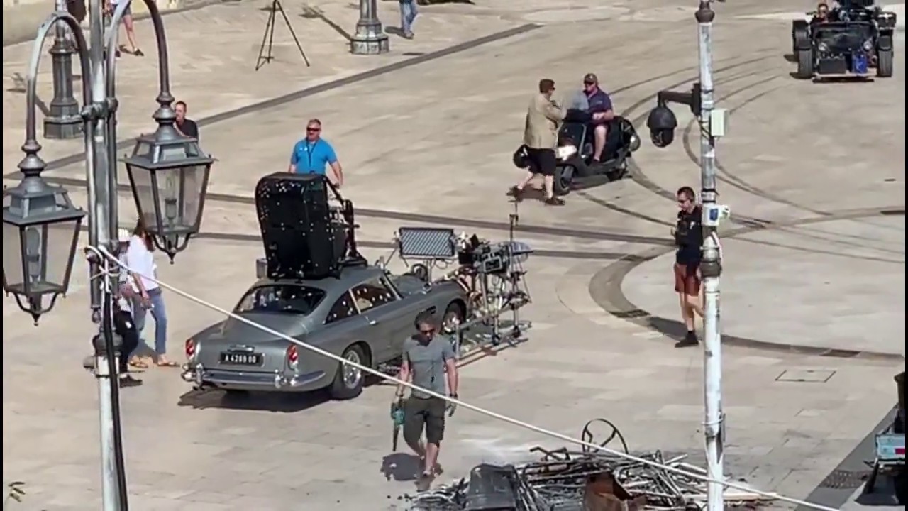 James Bond - No Time To Die: Aston Martin DB5 with Daniel Craig, crew ...
