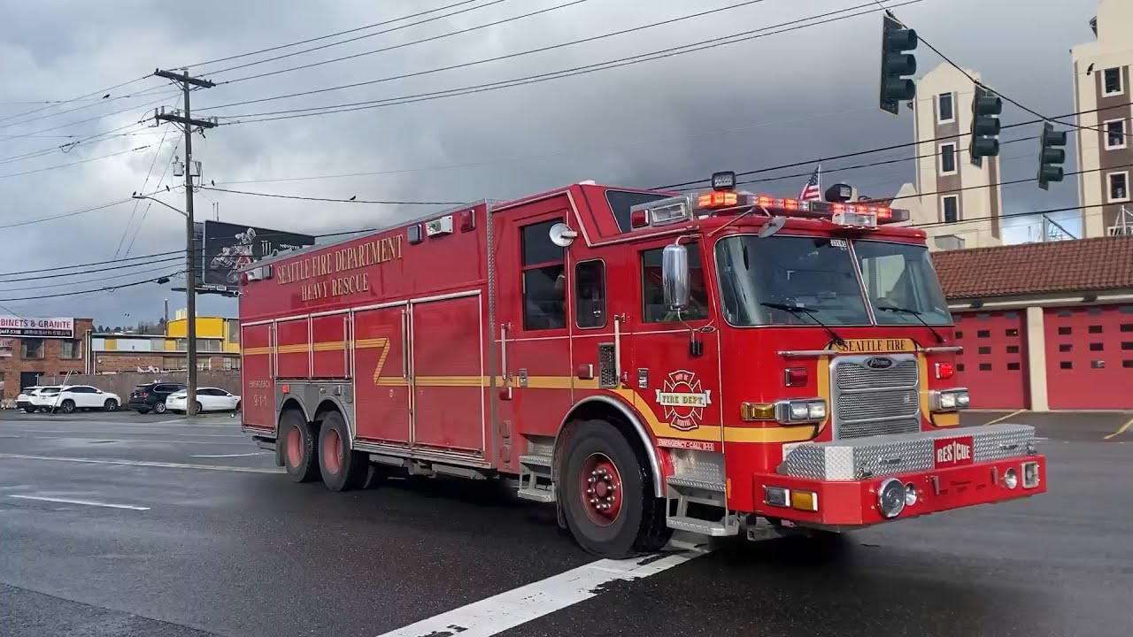 Seattle Fire Department Rescue 1 Responding - YouTube