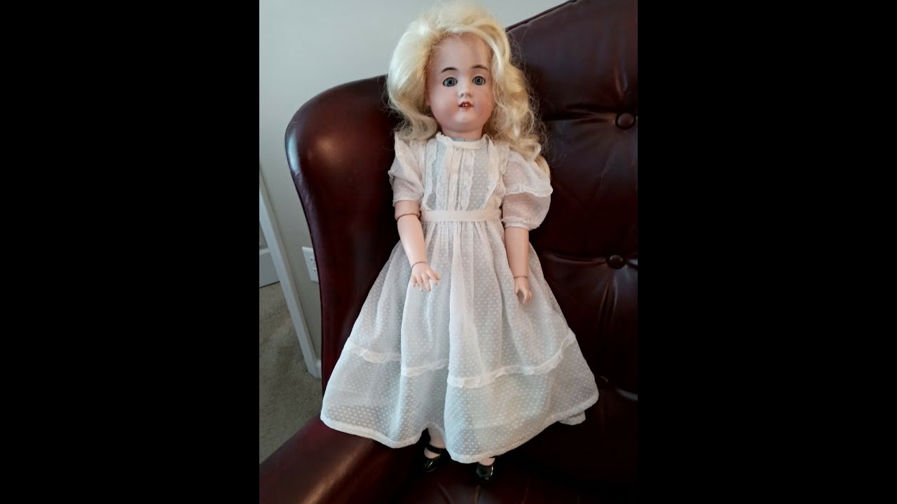BEAUTIFUL 24 VIOLA GERMAN DOLL - YouTube