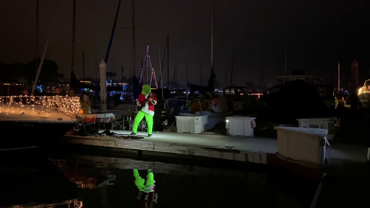 The grinch who stole the boat parade. - YouTube