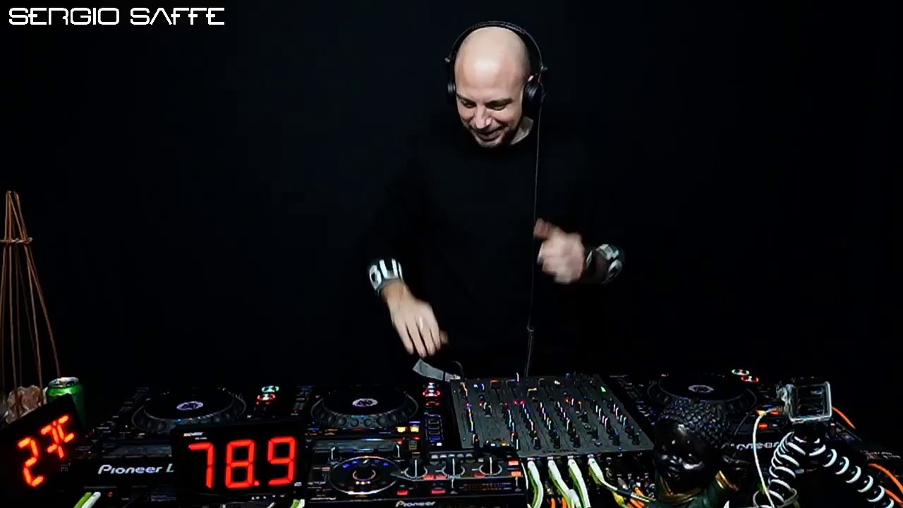 Sergio Saffe @BasementClub 10/06 - YouTube