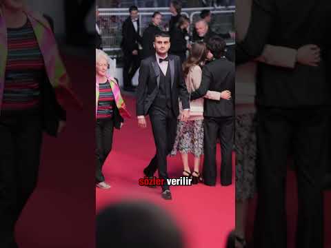 Czn Burak En Güzel Bağ Sevgi Midir? #cznburak #shorts