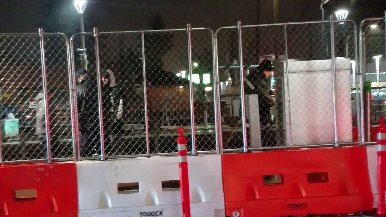 Trimet Police cop an attitude with woman (So Copwatcher Ges On his case ...