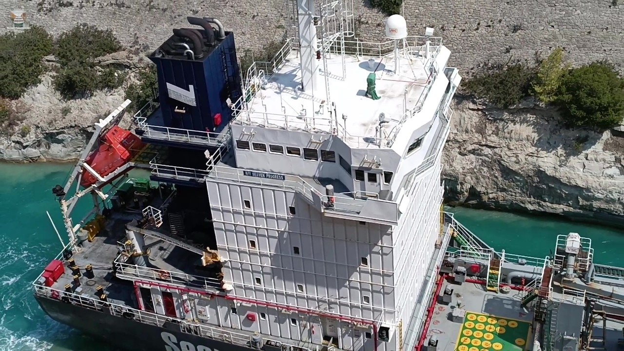 Το...βαρύ πυροβολικό, στη Διώρυγα της Κορίνθου, το πλοίο Seaven Progress! - YouTube