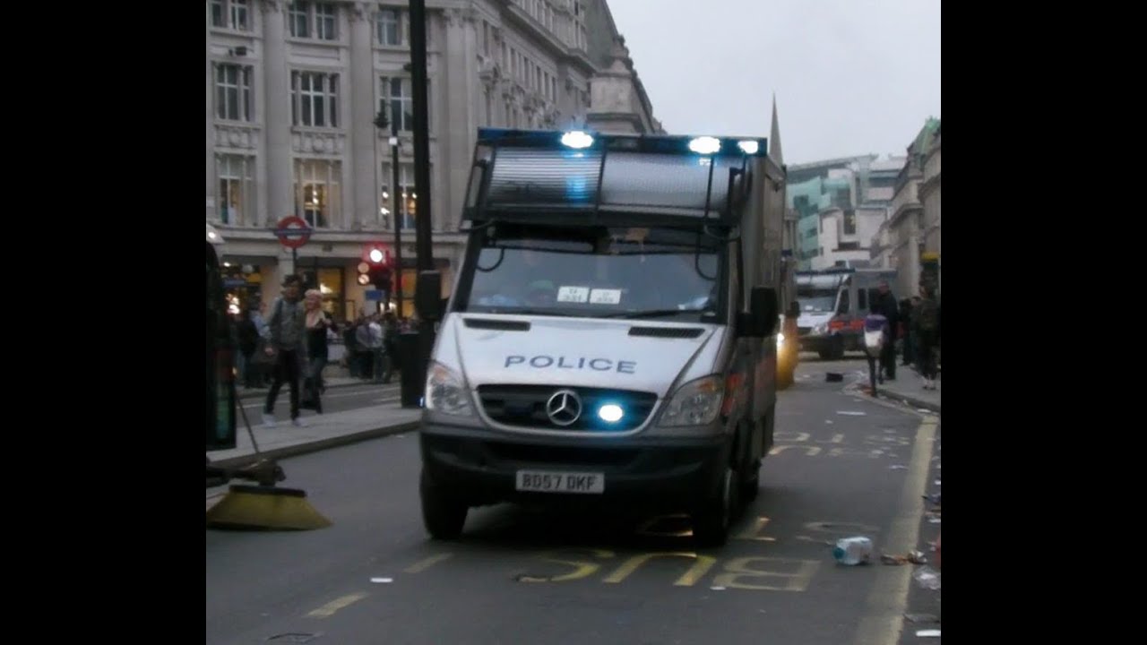 London Police Convoy (Territorial Support Group) TSG Responding - YouTube