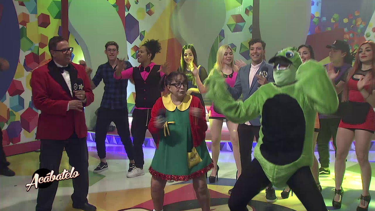 La Chilindrina baila con el pato Pipon - YouTube