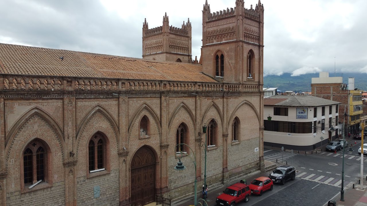 RIOBAMBA CIUDAD DE LAS PRIMICIAS - YouTube