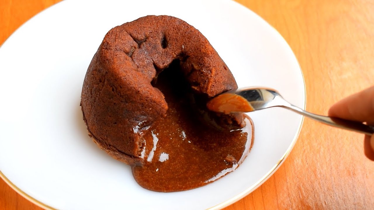 Molten Lava Cake أسهل وصفة مولتن كيك Youtube