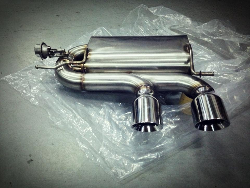 GOLF R32 valve exhaust - YouTube