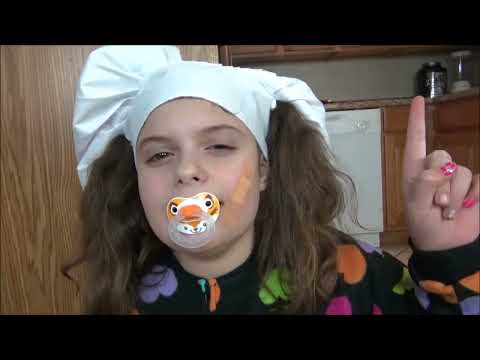 Bad Baby Chef Victoria Cooking Fail Green Slime Pancakes Annabelle Daddy Toy Freaks 