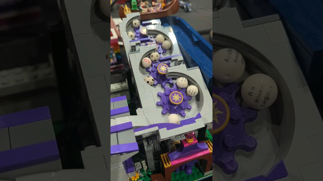 Crazy LEGO Ball Machine! Brickworld Chicago 2023 | Brick Finds & Flips