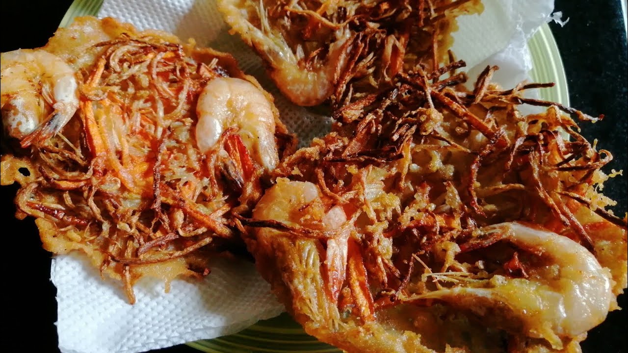 Crispy Ukoy Togue at Carrots - YouTube